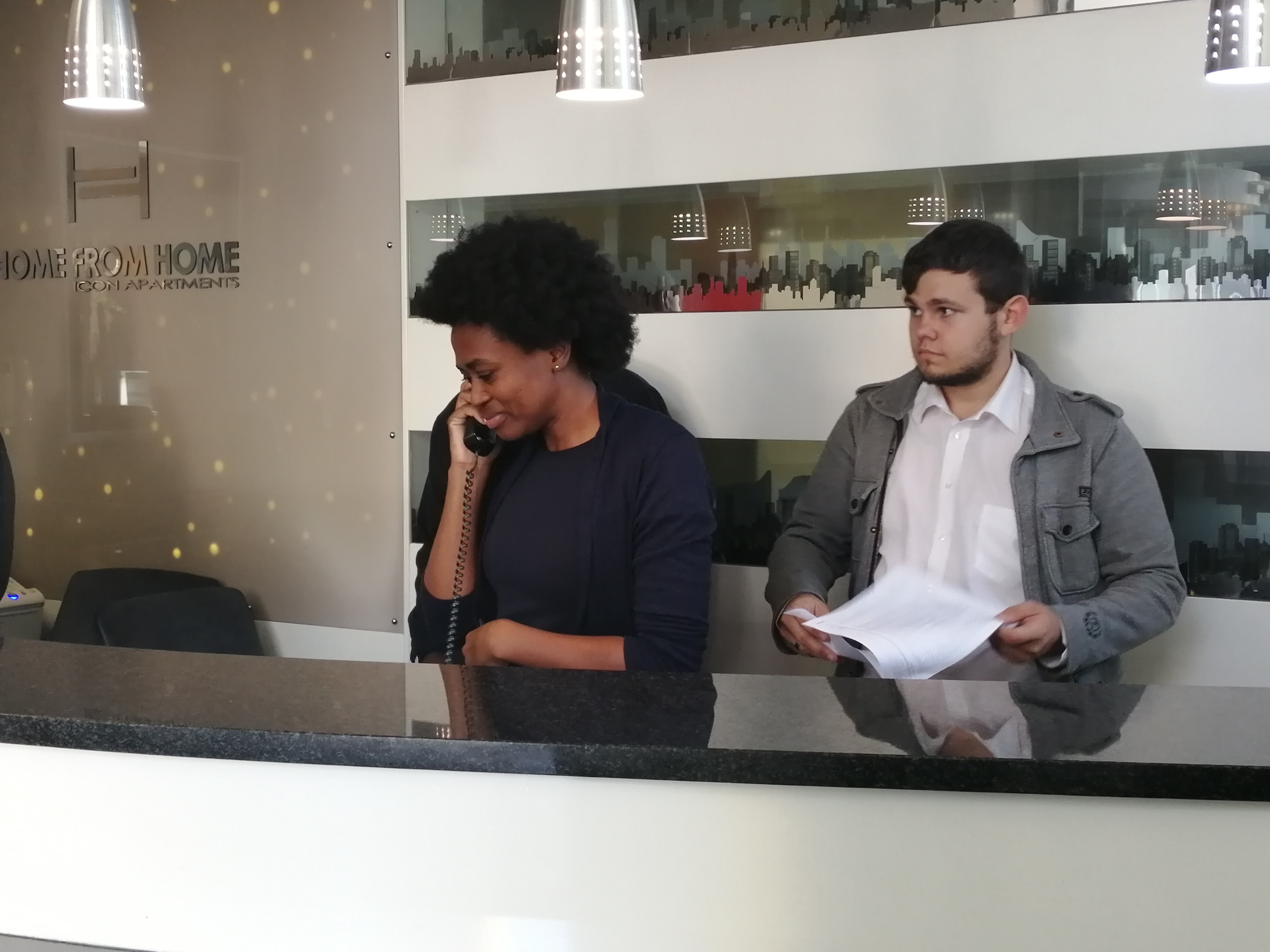 10 Tips on How to Deal with Customer Complaints | Hotel Front Office SOP